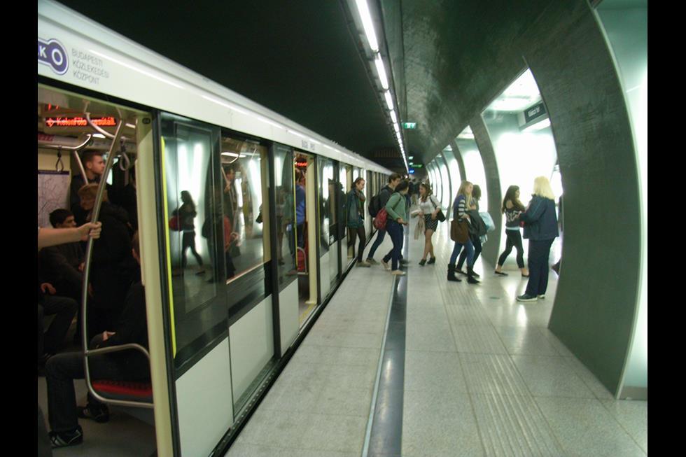 Automated metro Line M4 opens in Budapest | News | Railway Gazette ...
